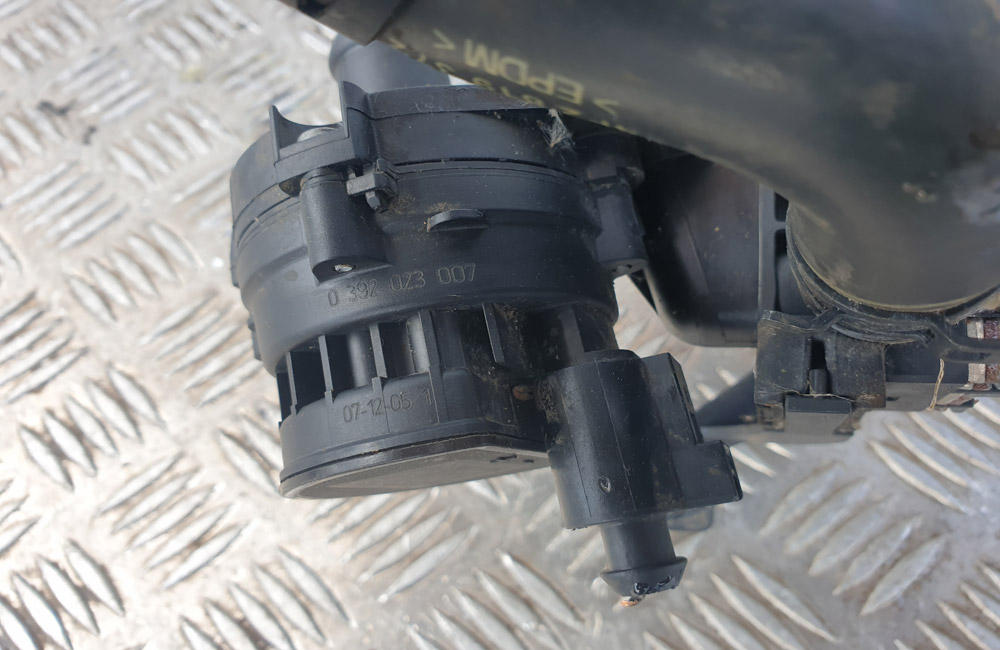 Audi A6 3.0 TDI water circulation pump 0392023007 | Used Car Parts UK