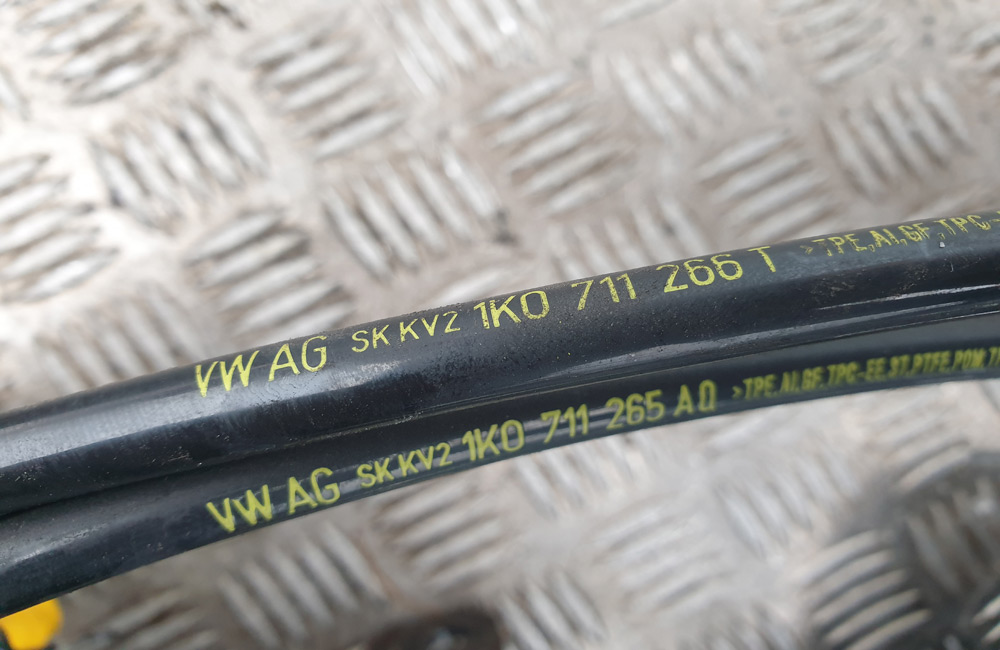 Audi A3 8P gear cables linkages 1.9 TDI 5 Speed | Used Car Parts UK