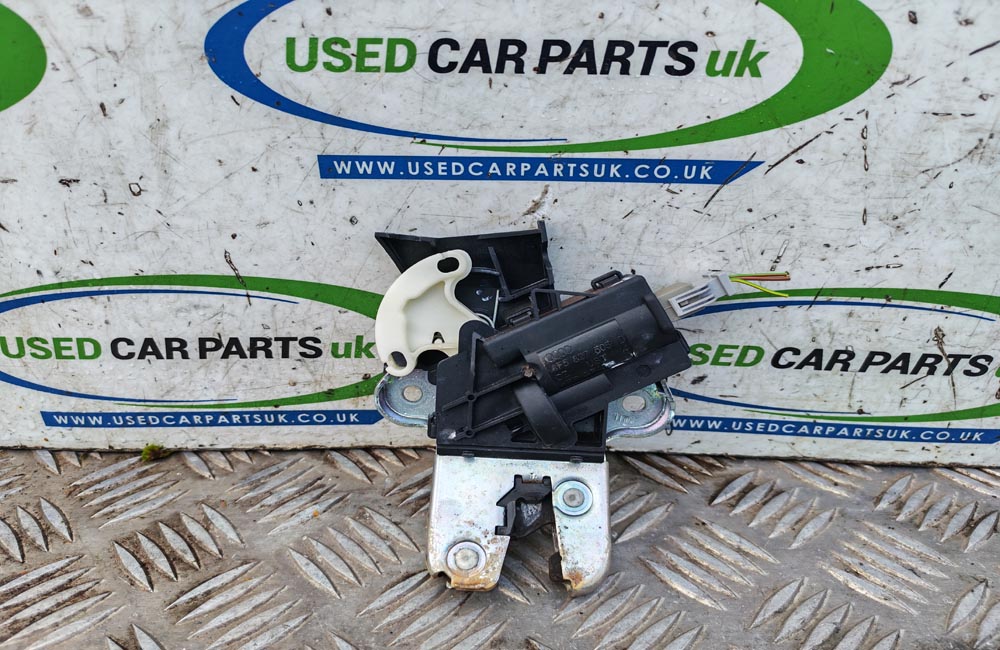 Audi A4 B8 Boot Lock Motor 4F5827505D | Used Car Parts UK