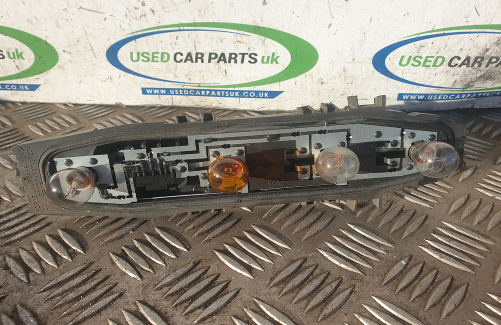 Citroen C3 MK1 drivers rear brake light bulb holder | Used Car Parts UK