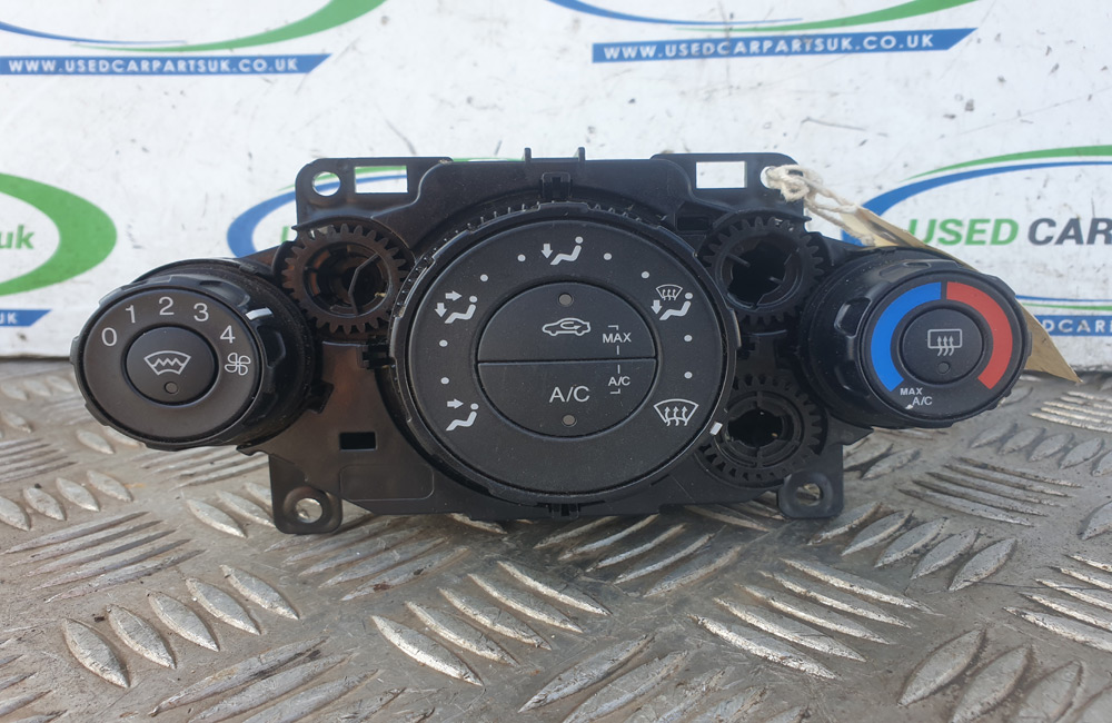 Ford Fiesta MK7 heater control panel switch | Used Car Parts UK