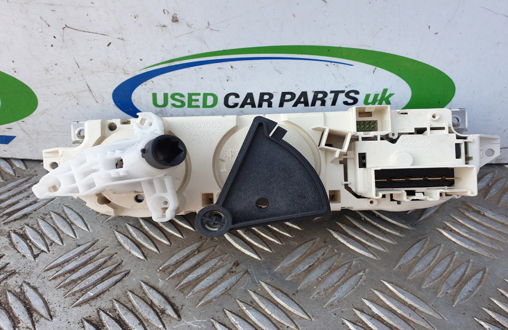 Ford Focus MK2 heater control panel | Used Car Parts UK