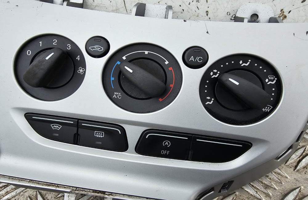 Ford Focus MK3 Heater Control Panel Switch | Used Car Parts UK