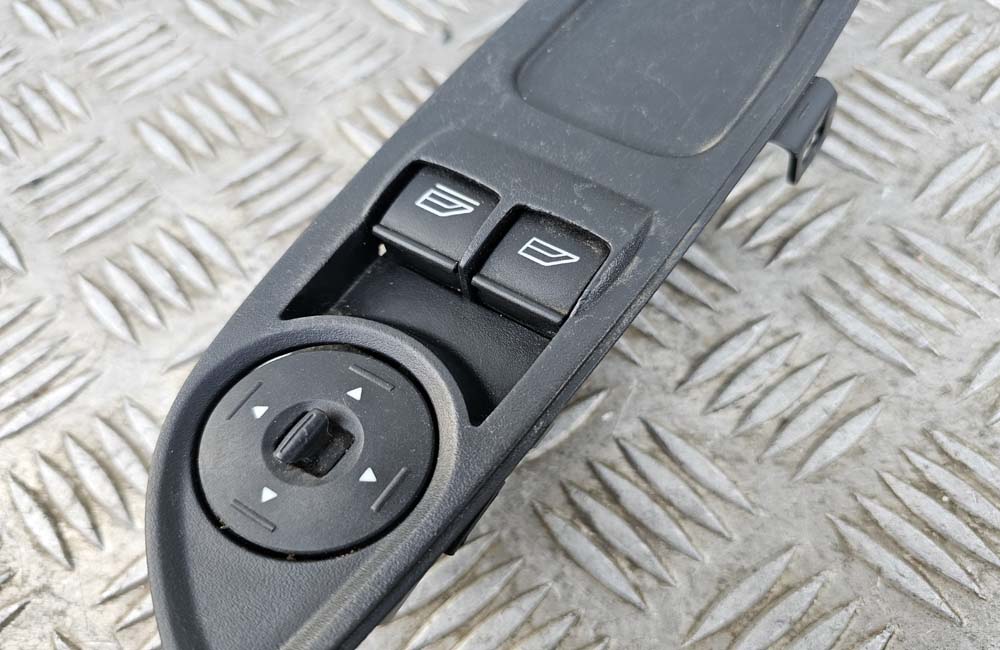 Ford Focus MK3 Window Switch Drivers AM5T14A132FA | Used Car Parts UK