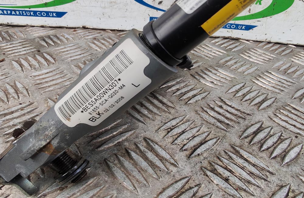 Honda CRV MK2 Seat Belt Buckle Tensioner Front Left | Used Car Parts UK