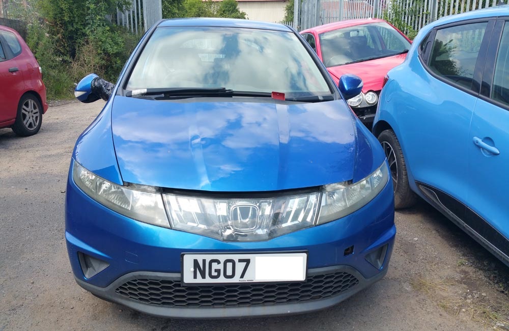 Honda Civic MK8 front centre grille | Used Car Parts UK