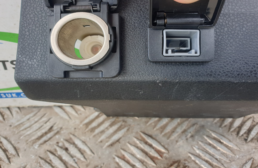 Honda Jazz MK2 USB Port Cigarette Lighter | Used Car Parts UK