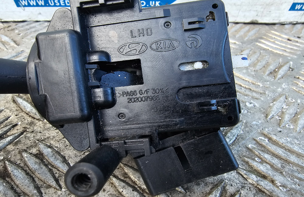 Hyundai I10 MK1 Headlight Indicator Switch | Used Car Parts UK