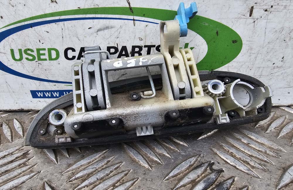 Hyundai I10 MK1 Silver Outer Door Handle Drivers | Used Car Parts UK