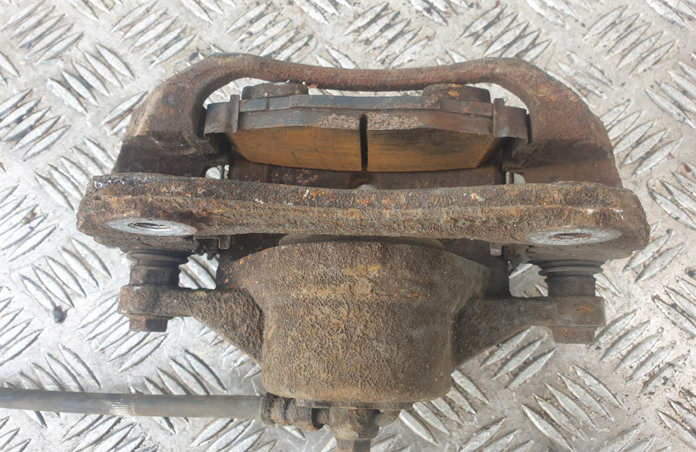Kia Ceed MK1 brake caliper CRDI front left | Used Car Parts UK