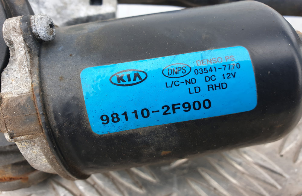 Kia Cerato front wiper motor 98110-2F900 | Used Car Parts UK
