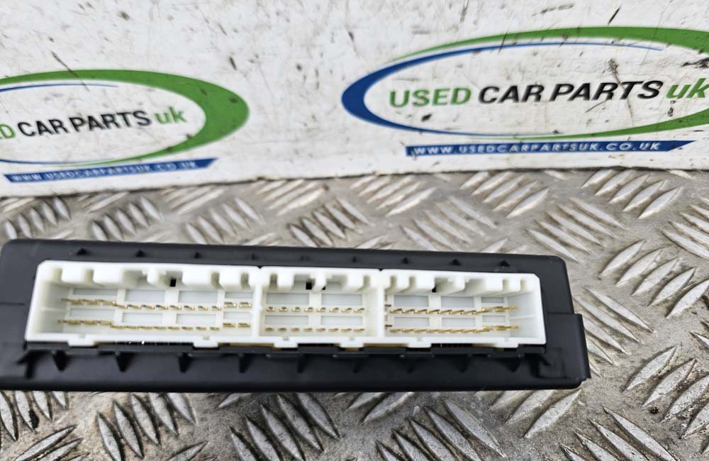 Kia Sorento MK1 BCM 95411-3E810 | Used Car Parts UK