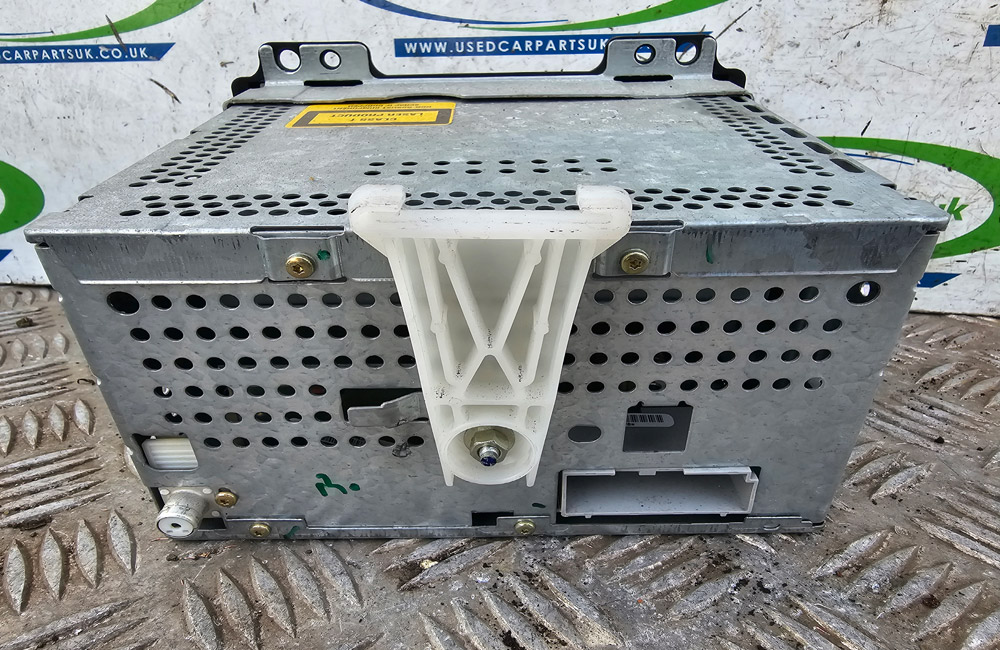 Land Rover Freelander MK1 CD Player VUX500150 | Used Car Parts UK