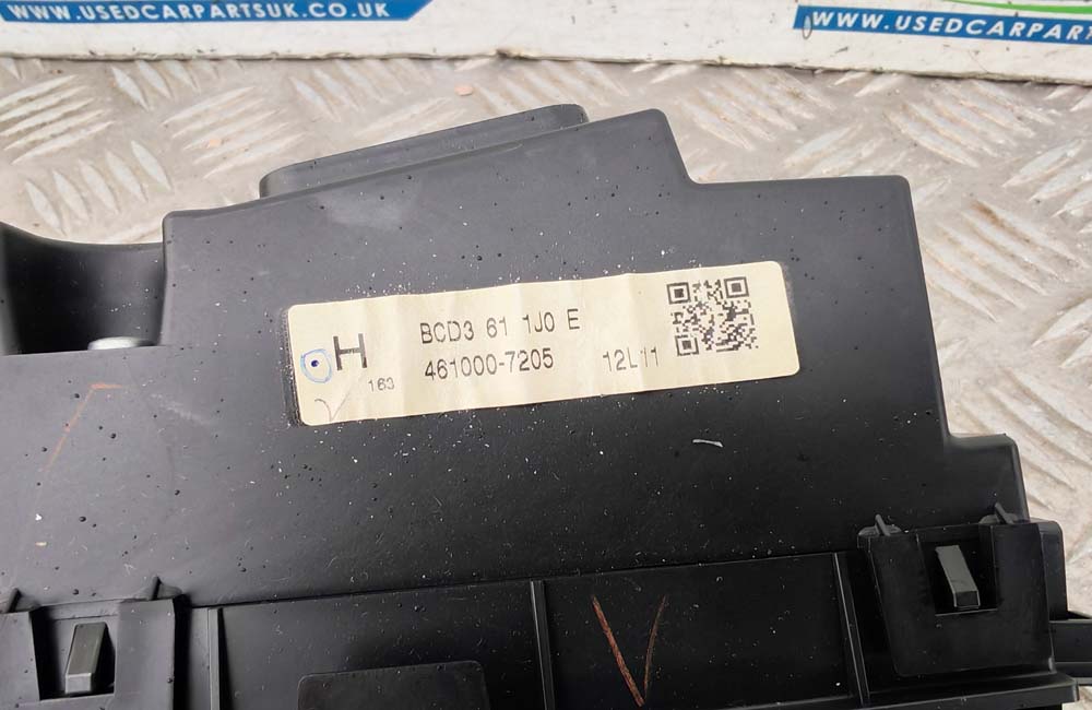 Mazda 3 MK2 Dash Display Screen 461000-7205 | Used Car Parts UK