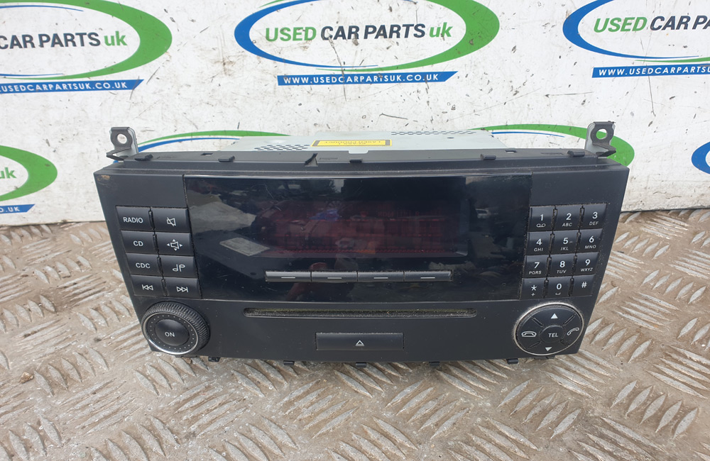 Mercedes C Class W203 CD Player A2038705089 | Used Car Parts UK