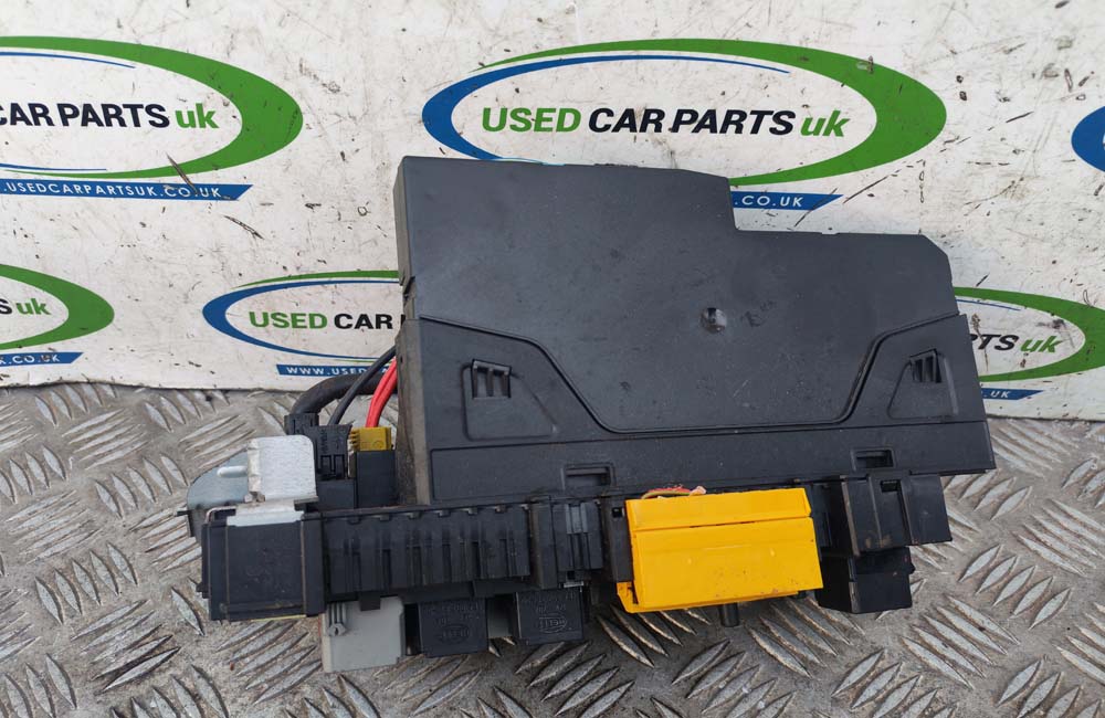 Mercedes C Class W204 Rear Fuse Box 5DK00922513 | Used Car Parts UK