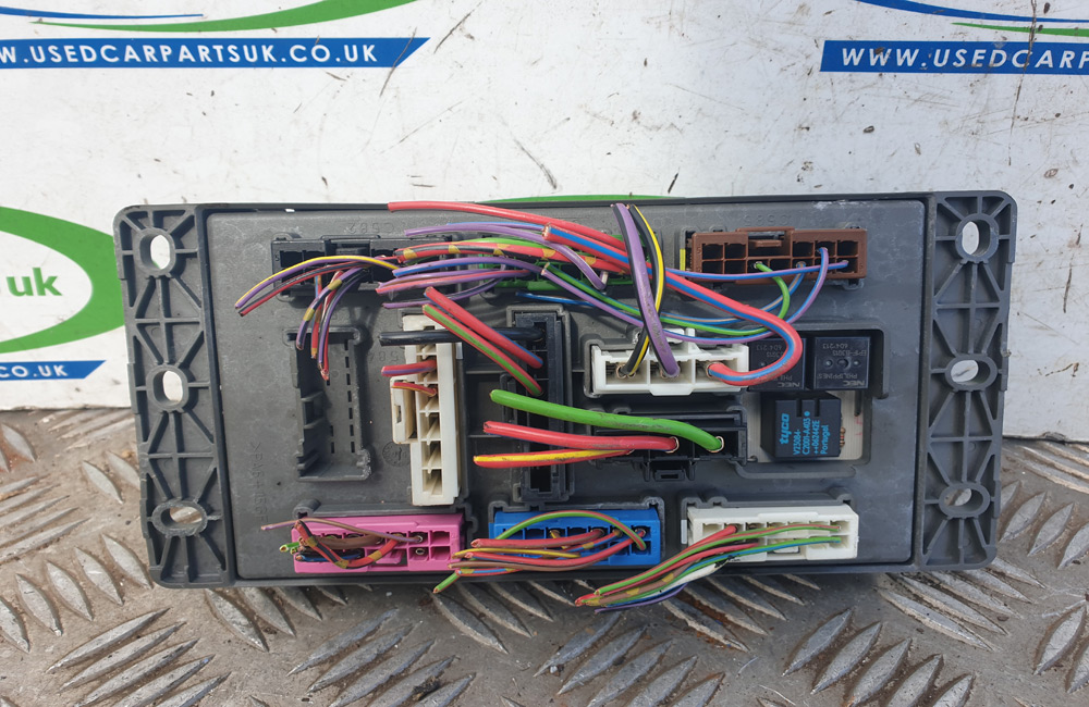 Mini Cooper R50 fuse box 690662604 | Used Car Parts UK