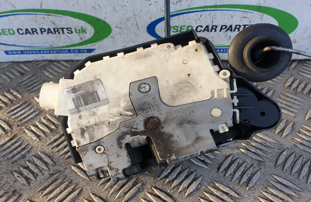 Mini Cooper R56 drivers right door lock motor catch | Used Car Parts UK