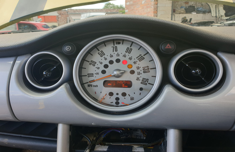 Mini One R50 speedometer 6211-6918352 | Used Car Parts UK