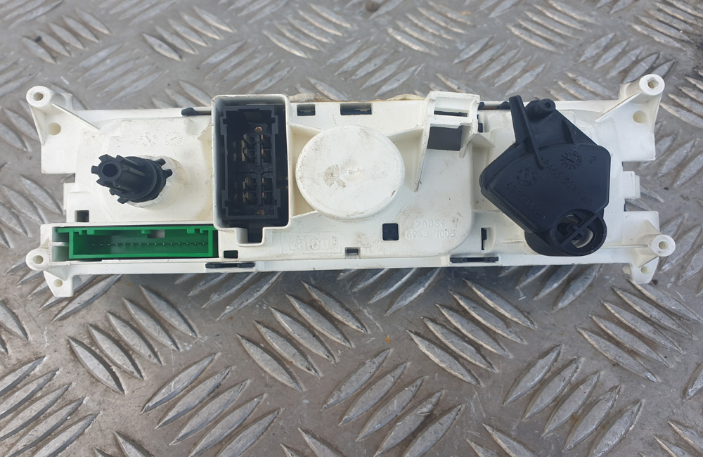 Mini One R50 heater control panel 64111502212 | Used Car Parts UK