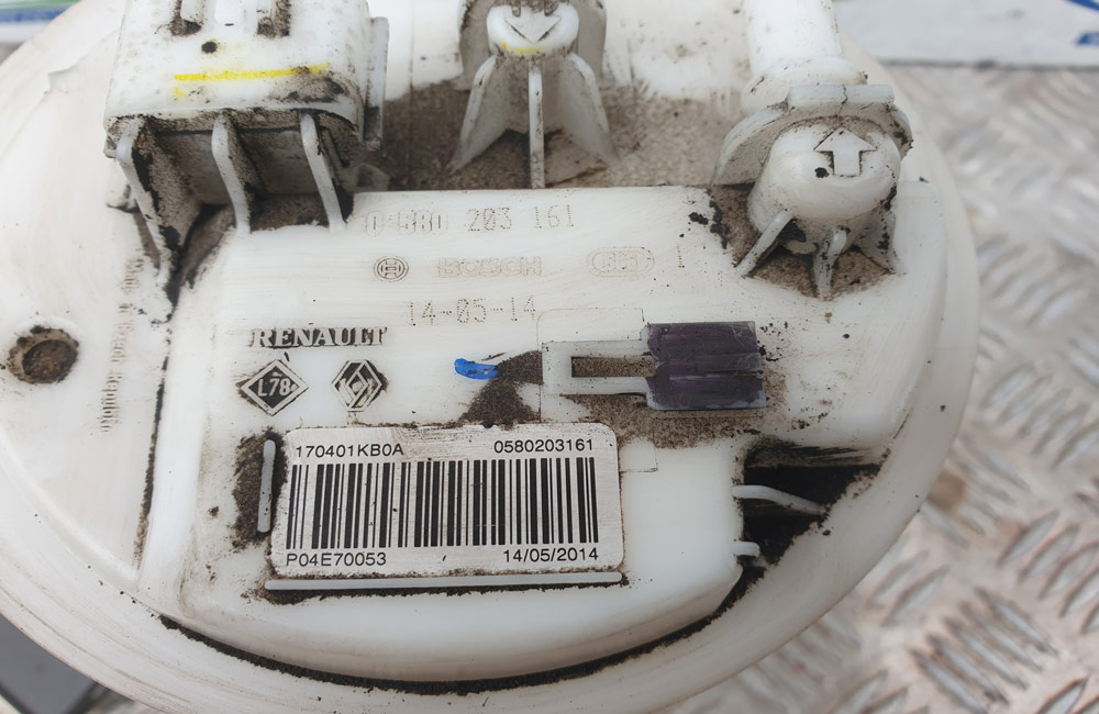 Nissan Juke DCI fuel pump 170401KB0A | Used Car Parts UK