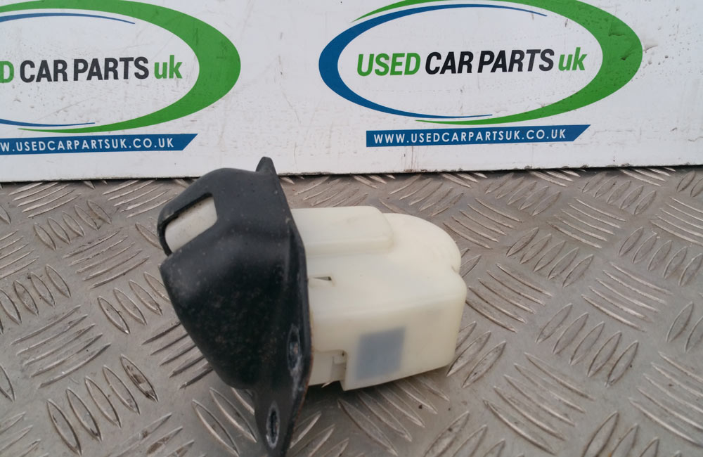 Nissan Juke boot lock catch motor | Used Car Parts UK