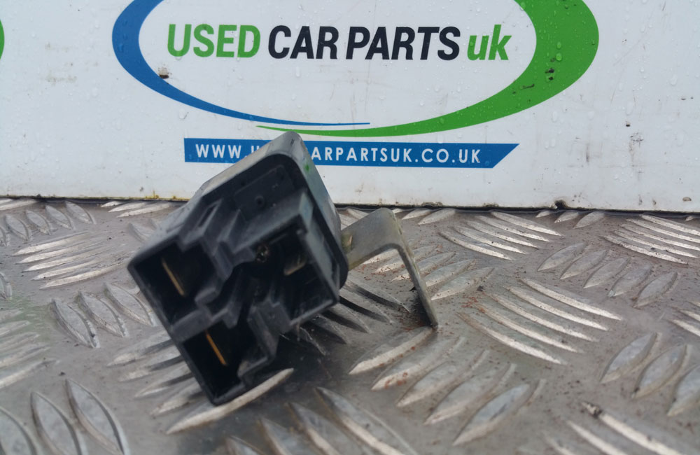 Nissan Primera P12 glow plug relay | Used Car Parts UK