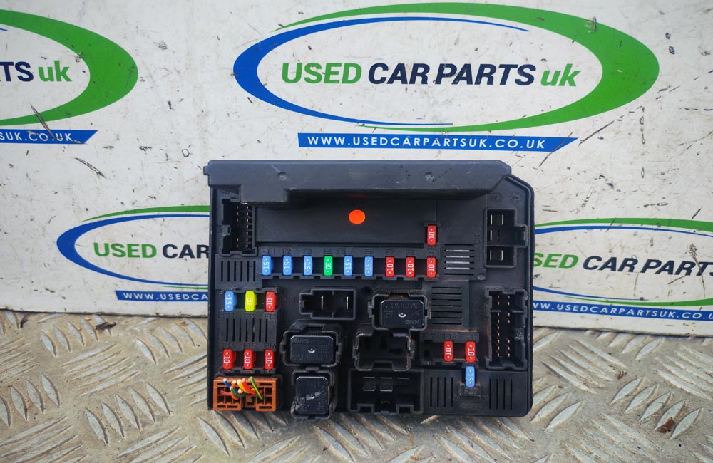 Nissan Qashqai Fuse Box 284B7BB00B | Used Car Parts UK
