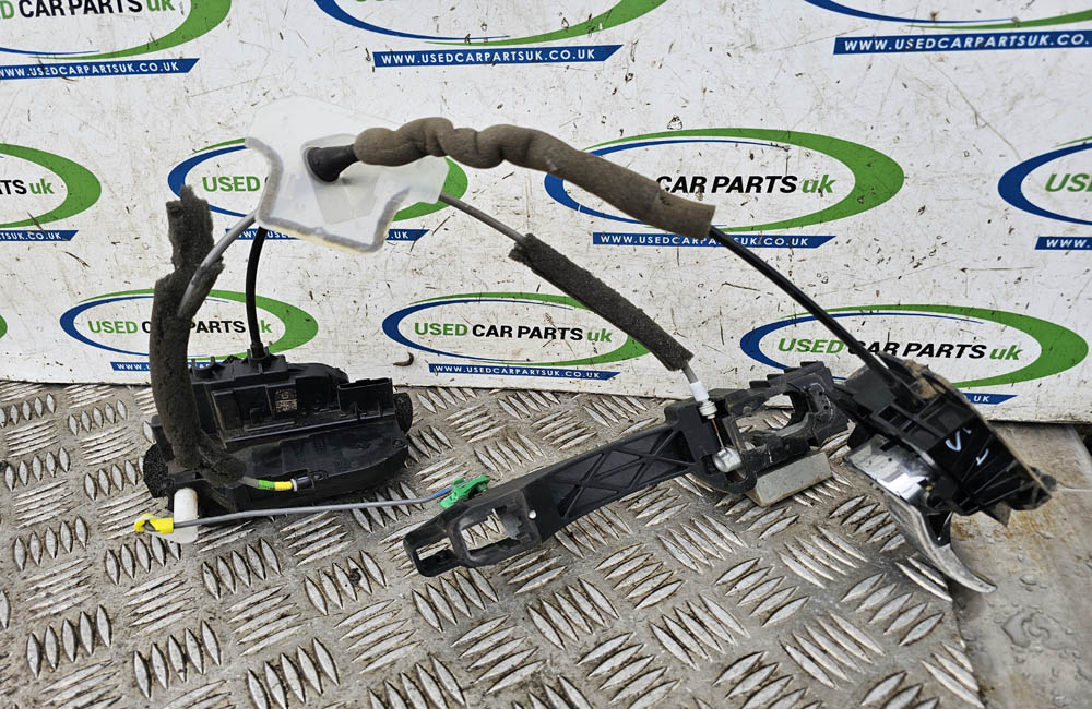 Nissan Qashqai +2 Door Lock Motor Front Right | Used Car Parts UK