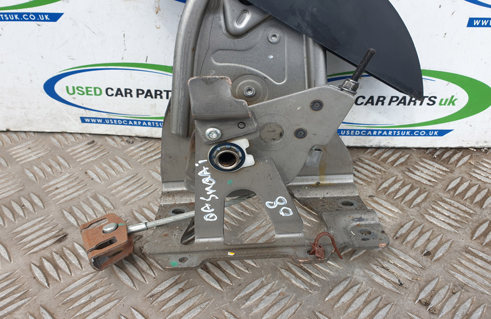 Nissan Qashqai MK1 hand brake ratchet | Used Car Parts UK