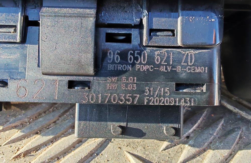 Peugeot 3008 2013-2017 Window Switch Drivers | Used Car Parts UK