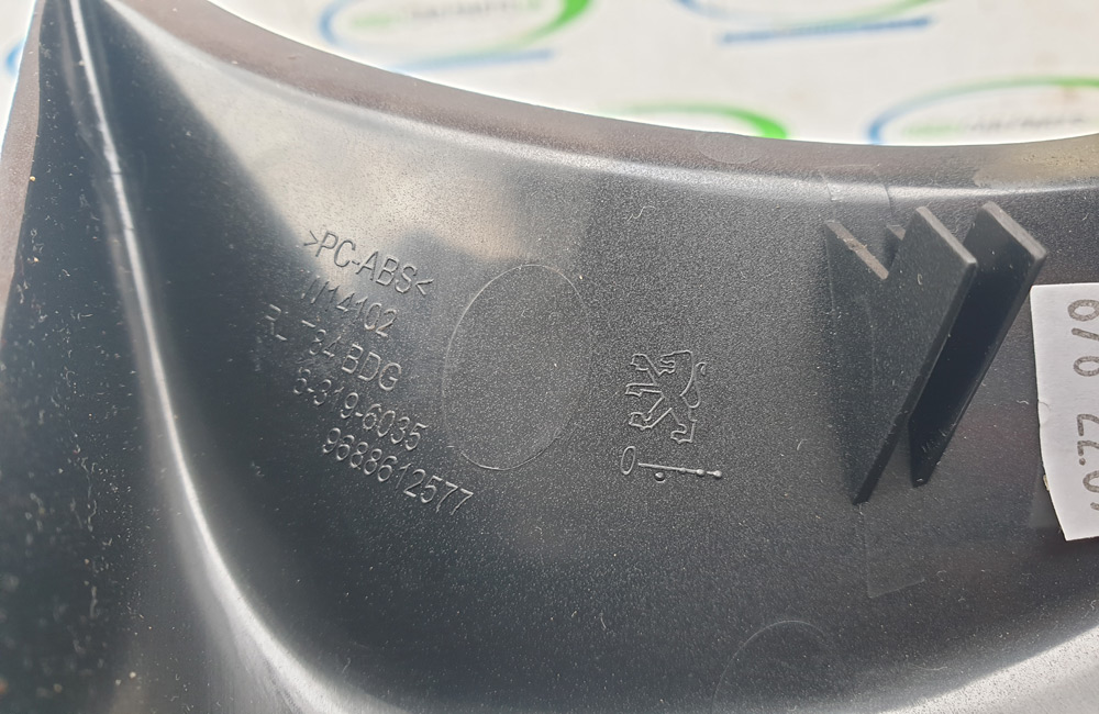 Peugeot 3008 MK1 centre air vent trim 9688612577 | Used Car Parts UK