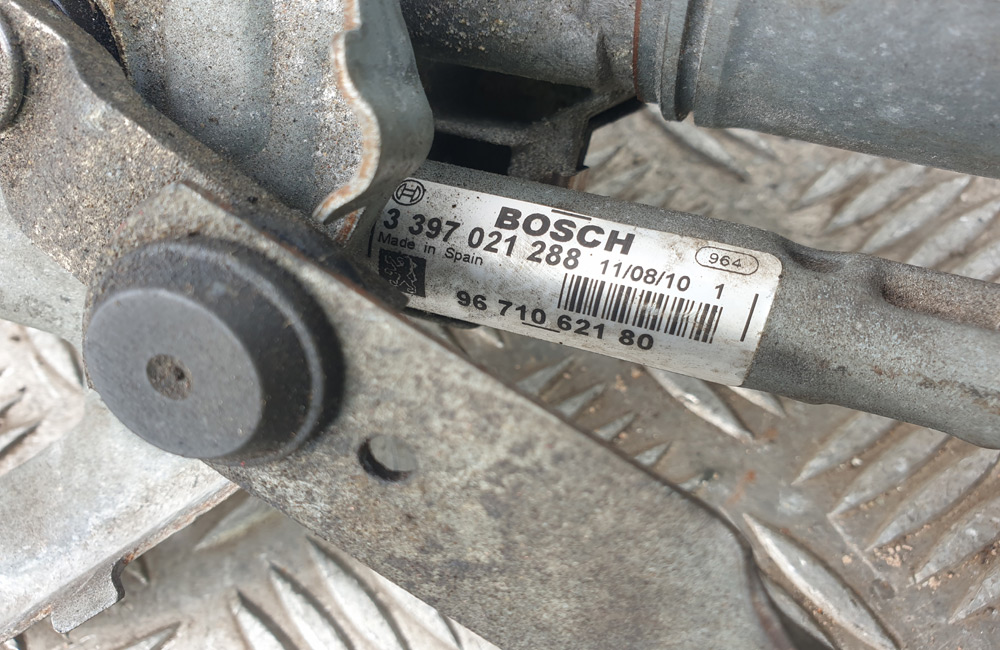 Peugeot 3008 MK1 front wiper motor linkage left | Used Car Parts UK