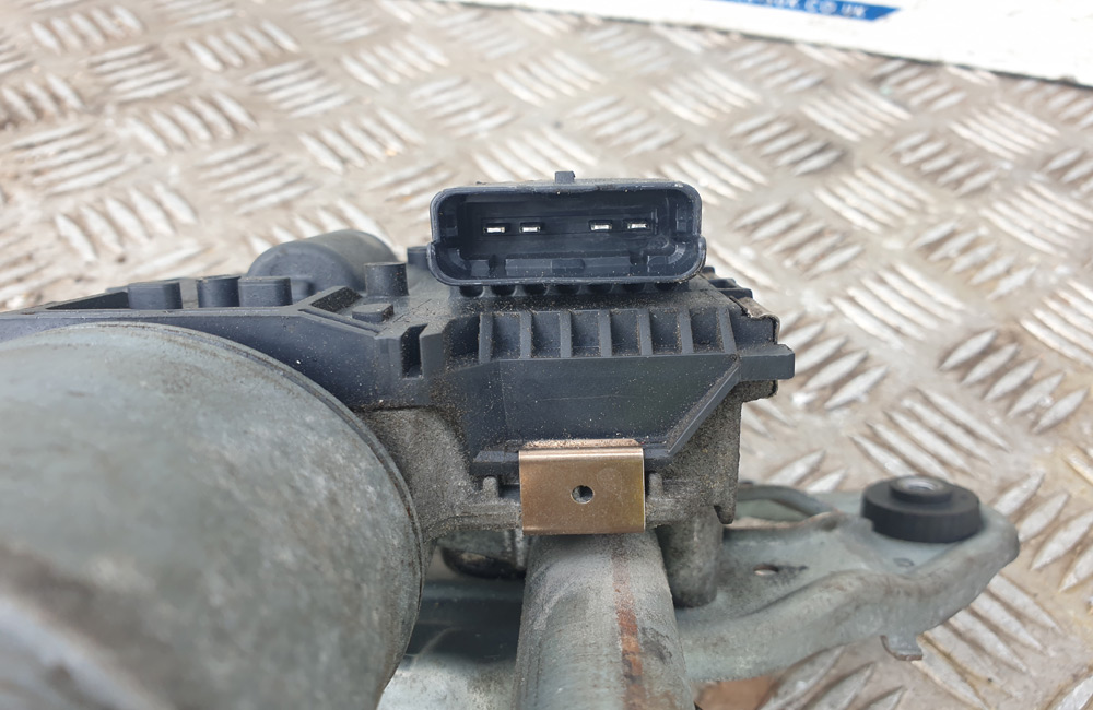 Peugeot 3008 MK1 front wiper motor linkage left | Used Car Parts UK