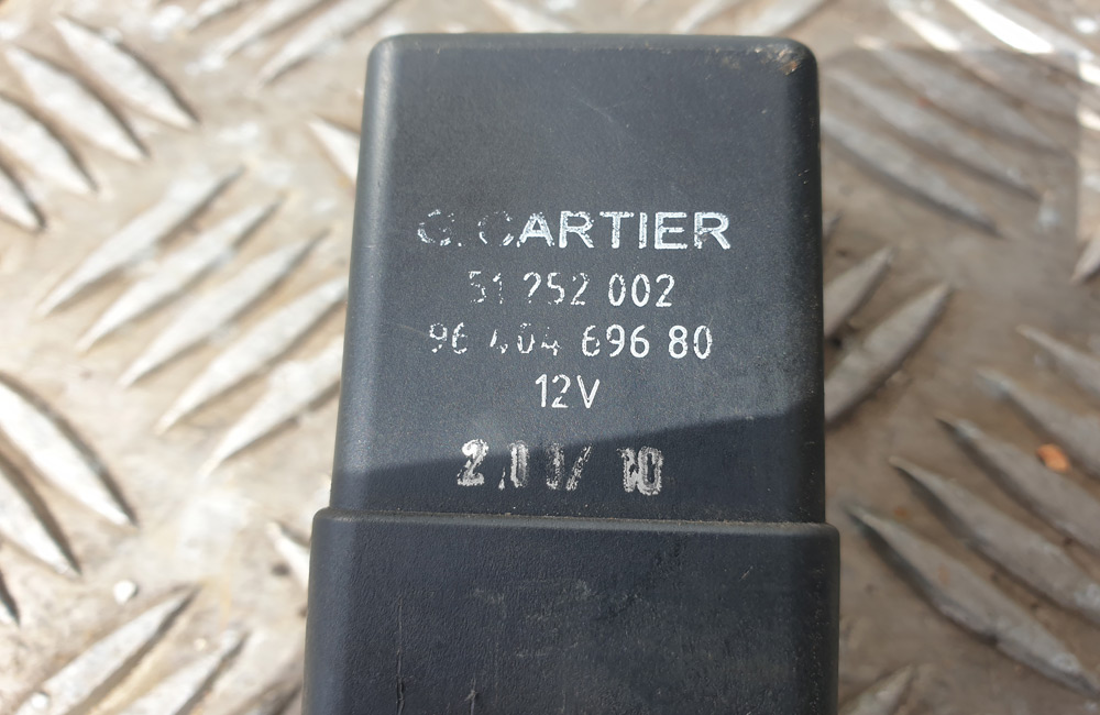 Peugeot 3008 MK1 HDI glow plug relay 9640469680 | Used Car Parts UK