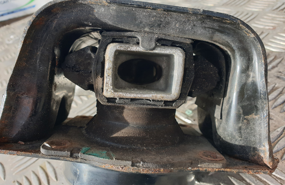 Peugeot Partner Van HDI engine mount MK2 | Used Car Parts UK