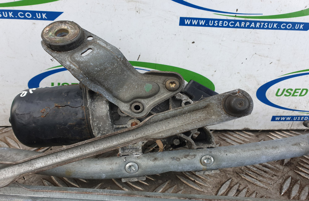 Renault Megane MK2 Convertible wiper motor | Used Car Parts UK