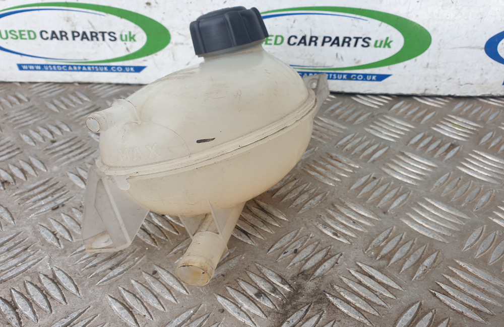 Renault Clio 2013-2019 radiator coolant bottle | Used Car Parts UK