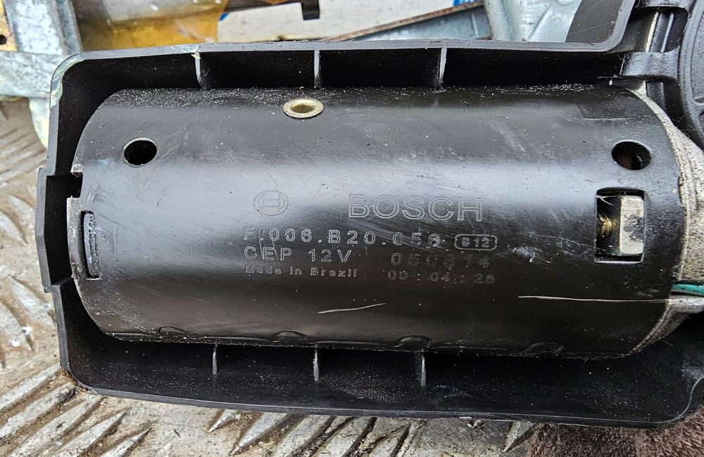 Renault Clio MK2 Wiper Motor Front | Used Car Parts UK