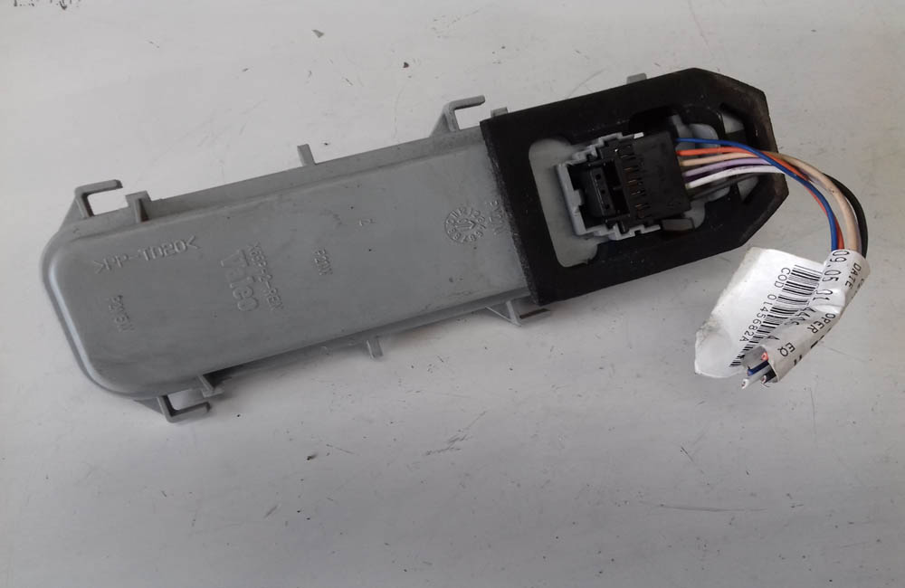 Renault Clio MK2 rear bulb holder wiring | Used Car Parts UK
