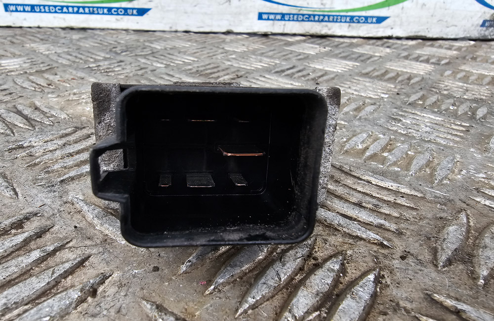 Renault Clio MK3 DCI Glow Plug Relay 7700115078 | Used Car Parts UK