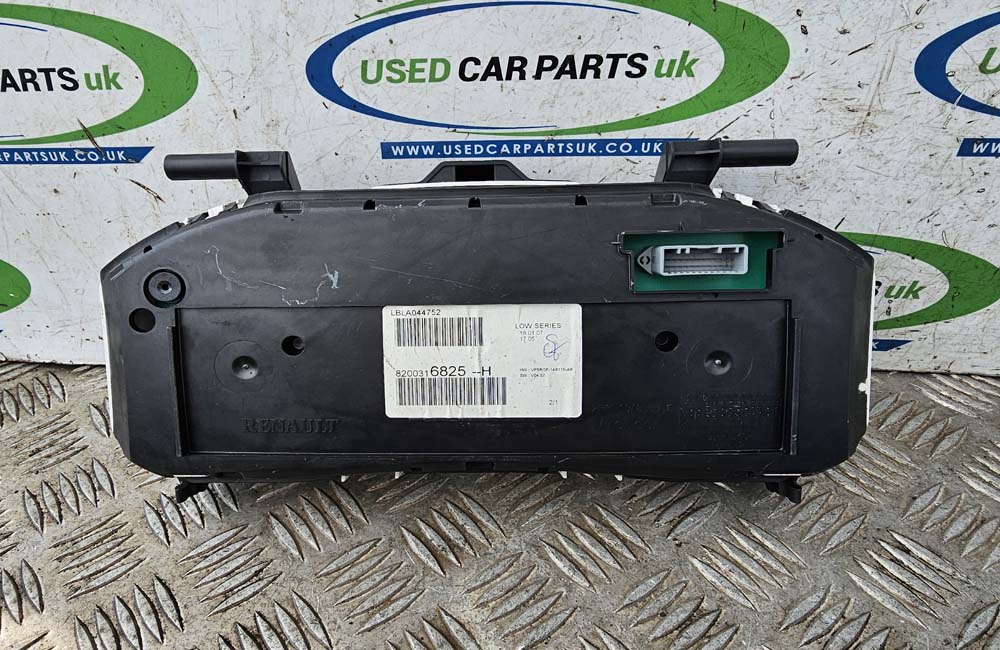 Renault Clio MK3 Speedometer Clocks 8200316825-H | Used Car Parts UK