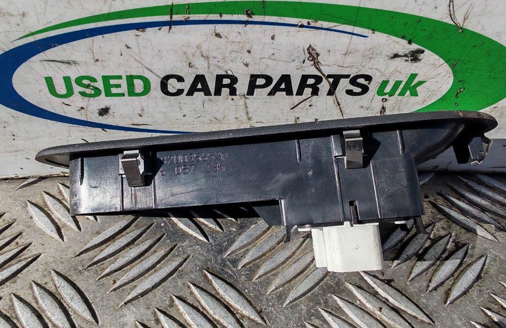Renault Clio MK3 Window Switch Drivers Front | Used Car Parts UK