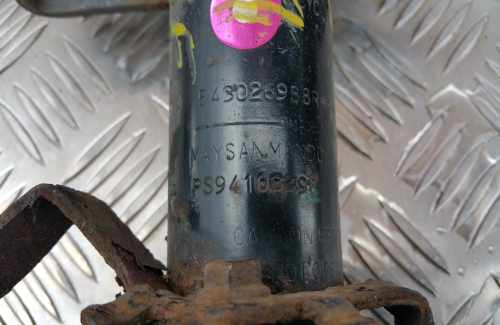 Renault Clio MK4 899CC shock absorber drivers front | Used Car Parts UK