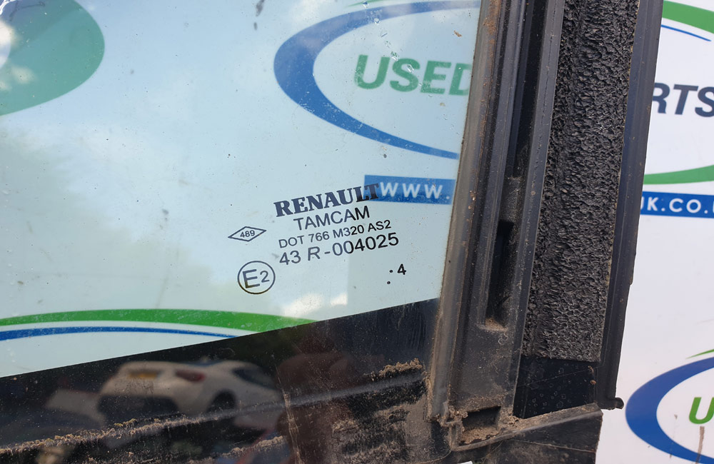 Renault Clio MK4 front left quarter window glass | Used Car Parts UK