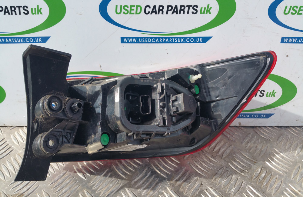 Renault Clio MK4 passengers rear outer tail light | Used Car Parts UK