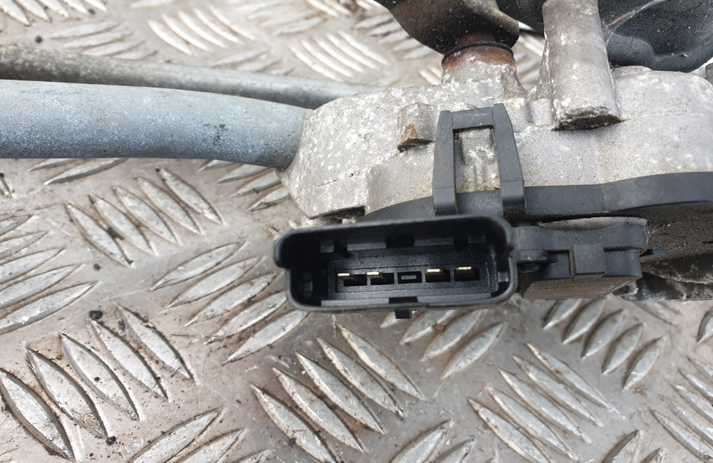 Renault Megane MK2 Convertible wiper motor | Used Car Parts UK