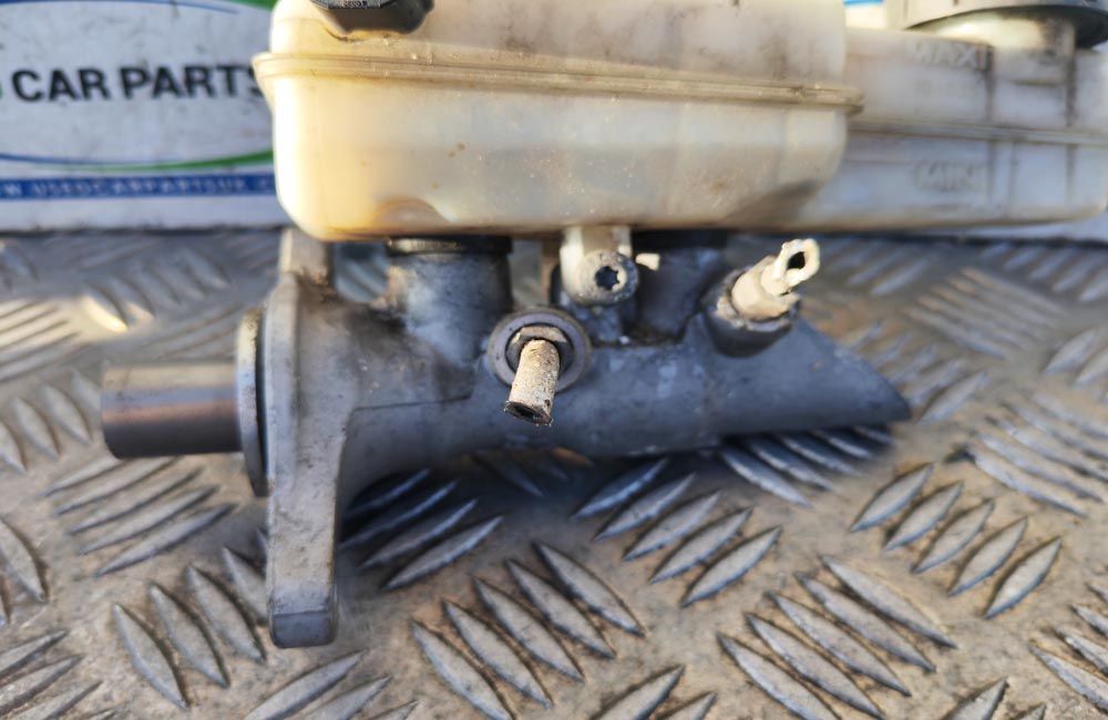 Renault Megane MK3 Diesel DCI Brake Master Cylinder | Used Car Parts UK