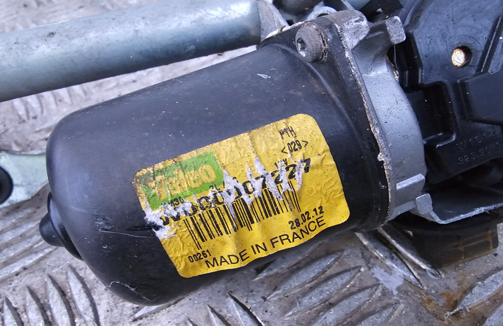 Renault Megane MK3 Front Wiper Motor 288000002R | Used Car Parts UK