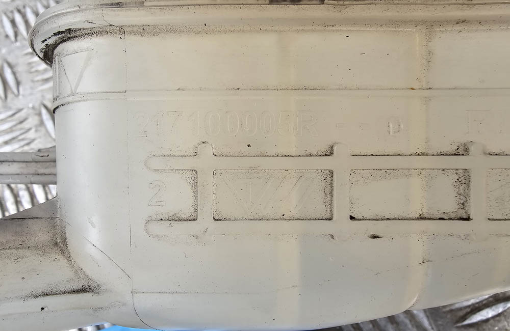 Renault Megane MK3 DCI Radiator Coolant Bottle | Used Car Parts UK